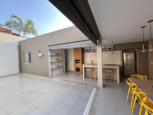 Casa / Sobrado para Venda em Divinópolis/MG Nossa Senhora das Graças 5 Quartos