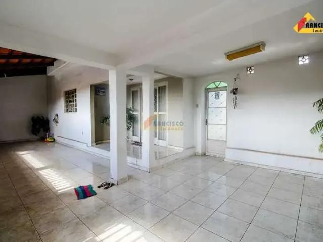 Casa / Sobrado para Venda em Divinópolis/MG Nossa Senhora das Graças 3 Quartos