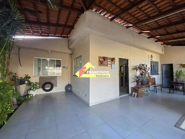 Casa / Sobrado para Venda em Divinópolis/MG Das Oliveiras 3 Quartos