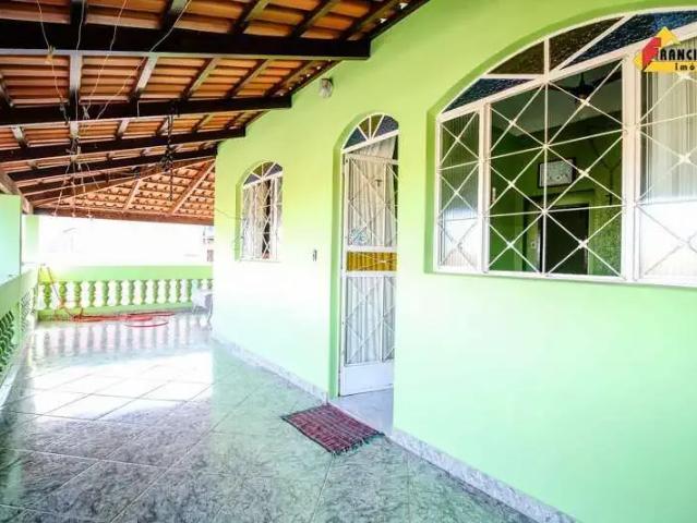 Casa / Sobrado para Venda em Divinópolis/MG Belvedere 3 Quartos