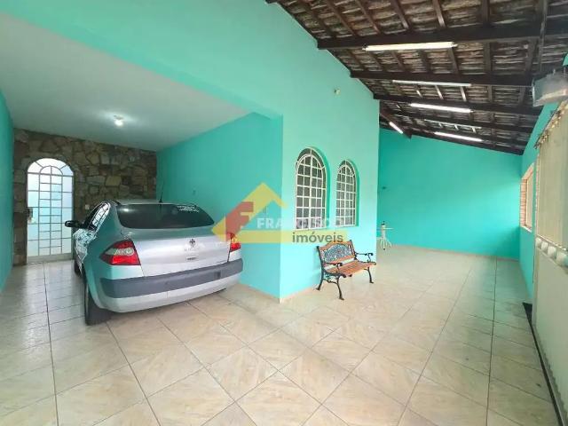 Casa / Sobrado para Venda em Divinópolis/MG Bom Pastor 4 Quartos