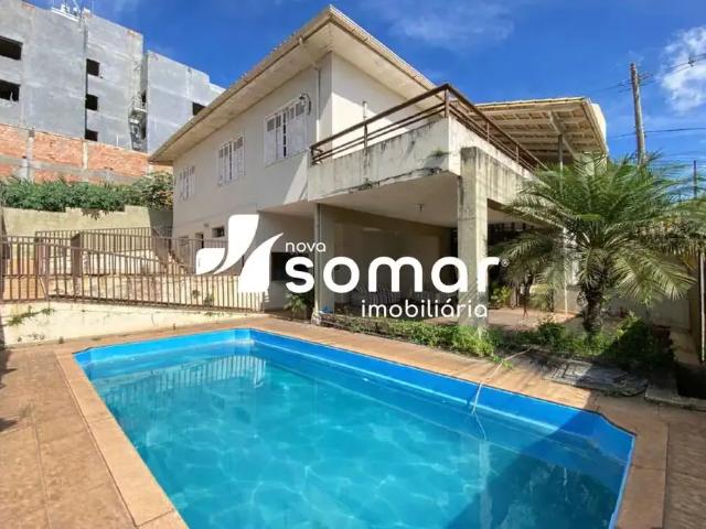 Casa / Sobrado para Venda em Divinópolis/MG Bom Pastor 4 Quartos