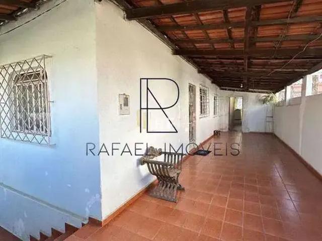 Casa / Sobrado para Venda em Divinópolis/MG Bom Pastor 5 Quartos