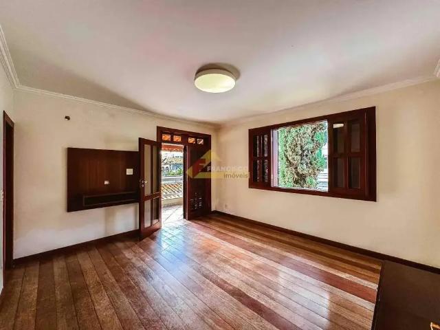 Casa / Sobrado para Venda em Divinópolis/MG Centro 4 Quartos