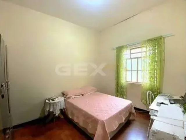 Casa / Sobrado para Venda em Divinópolis/MG Centro 5 Quartos