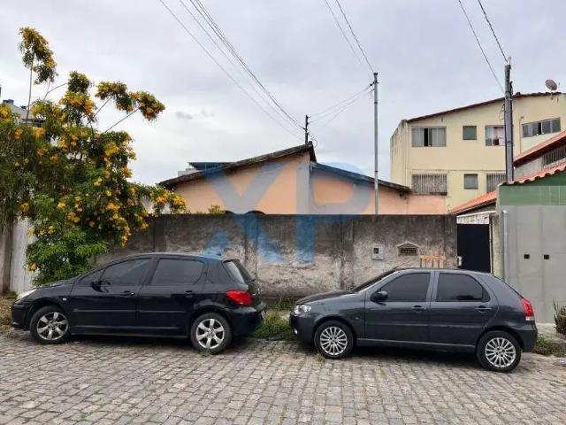 Casa / Sobrado para Venda em Divinópolis/MG Centro 3 Quartos