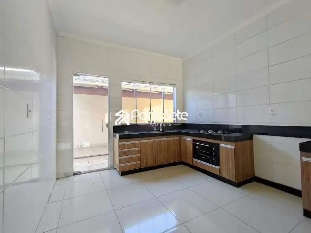 Casa / Sobrado para Venda em Divinópolis/MG Danilo Passos 4 Quartos