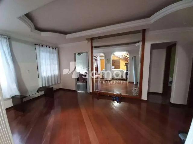 Casa / Sobrado para Venda em Divinópolis/MG Icaraí 4 Quartos