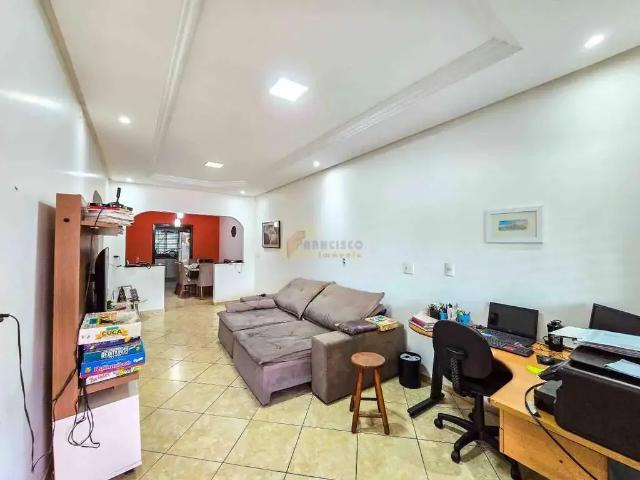 Casa / Sobrado para Venda em Divinópolis/MG Interlagos 3 Quartos
