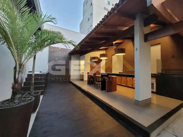 Casa / Sobrado para Venda em Divinópolis/MG Liberdade 4 Quartos