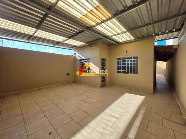 Casa / Sobrado para Venda em Divinópolis/MG Paraíso 3 Quartos