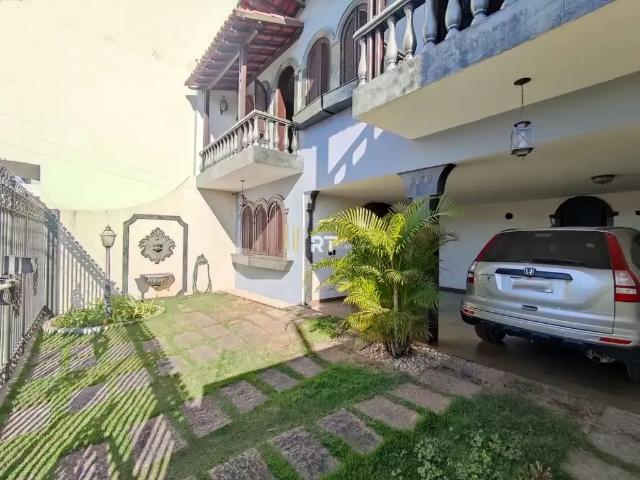 Casa / Sobrado para Venda em Divinópolis/MG Parque Jardim Capitão Silva 4 Quartos