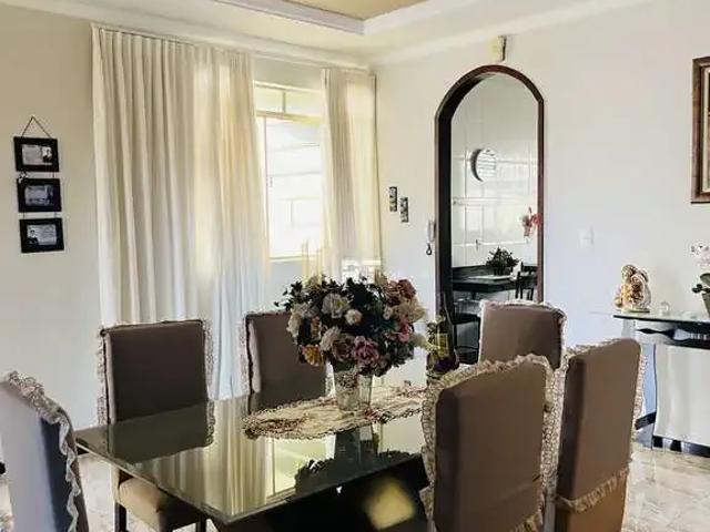 Casa / Sobrado para Venda em Divinópolis/MG Porto Velho 4 Quartos