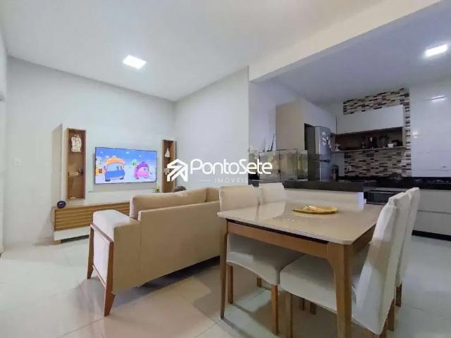 Casa / Sobrado para Venda em Divinópolis/MG Realengo 3 Quartos
