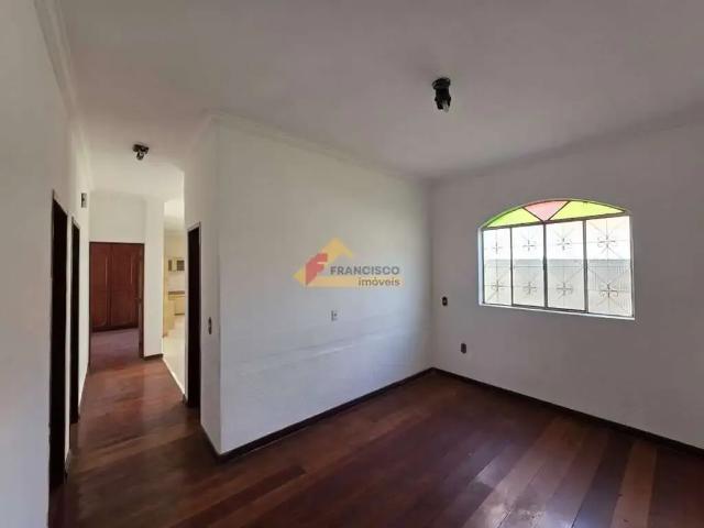Casa / Sobrado para Venda em Divinópolis/MG São José 3 Quartos