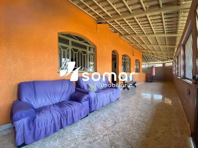 Casa / Sobrado para Venda em Divinópolis/MG São Judas Tadeu 5 Quartos