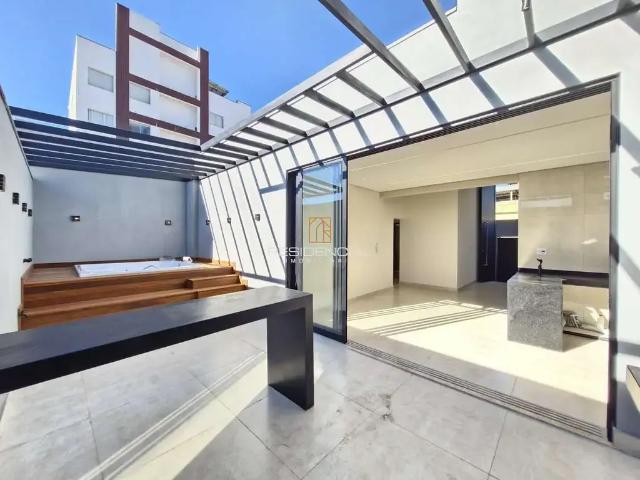 Casa / Sobrado para Venda em Divinópolis/MG São Roque 4 Quartos