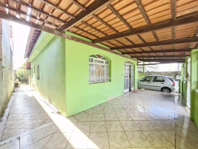 Casa / Sobrado para Venda em Divinópolis/MG São Roque 3 Quartos