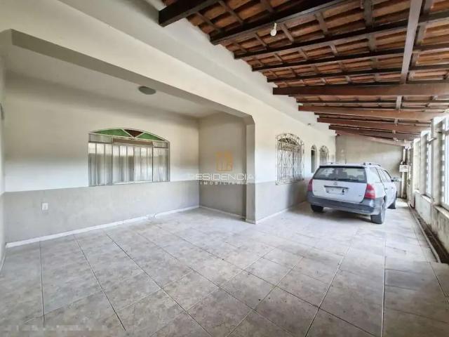 Casa / Sobrado para Venda em Divinópolis/MG Sagrada Família 3 Quartos