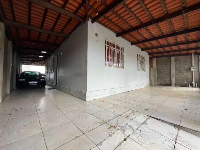 Casa / Sobrado para Venda em Divinópolis/MG Sagrada Família 3 Quartos