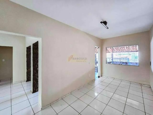 Casa / Sobrado para Venda em Divinópolis/MG Santa Tereza 4 Quartos