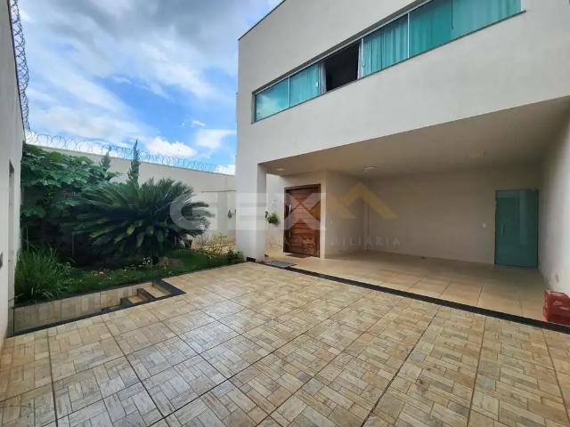 Casa / Sobrado para Venda em Divinópolis/MG Santa Tereza 5 Quartos
