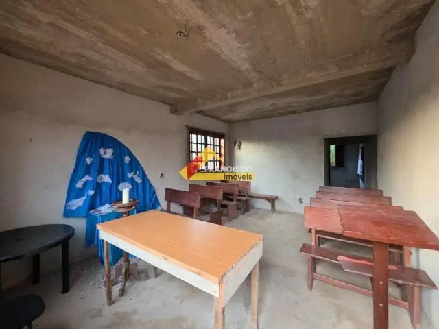 Casa / Sobrado para Venda em Divinópolis/MG Santo André 4 Quartos