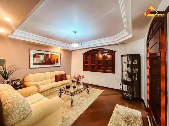 Casa / Sobrado para Venda em Divinópolis/MG Santo Antônio 4 Quartos