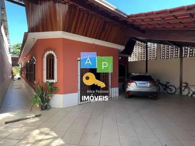 Casa / Sobrado para Venda em Duque de Caxias/RJ Centro 4 Quartos