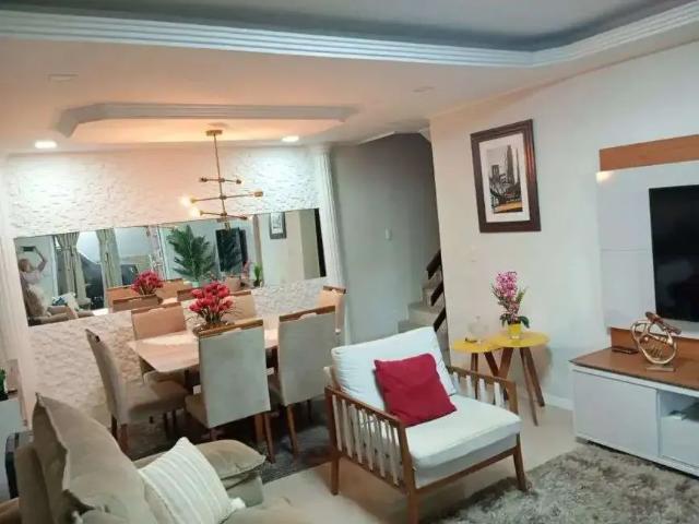 Casa / Sobrado para Venda em Duque de Caxias/RJ Jardim Leal 4 Quartos