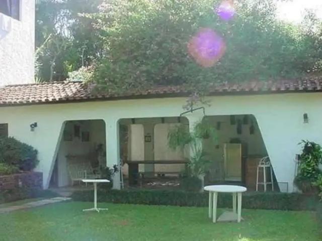 Casa / Sobrado para Venda em Embu das Artes/SP Chácaras Embu Colonial 4 Quartos