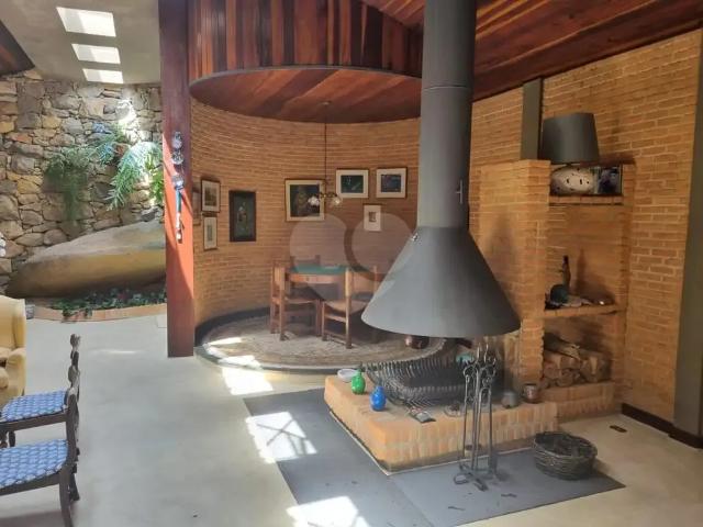 Casa / Sobrado para Venda em Embu das Artes/SP Jardim Branca Flor 5 Quartos