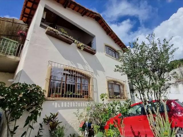 Casa / Sobrado para Venda em Embu das Artes/SP Jardim Embuema 6 Quartos