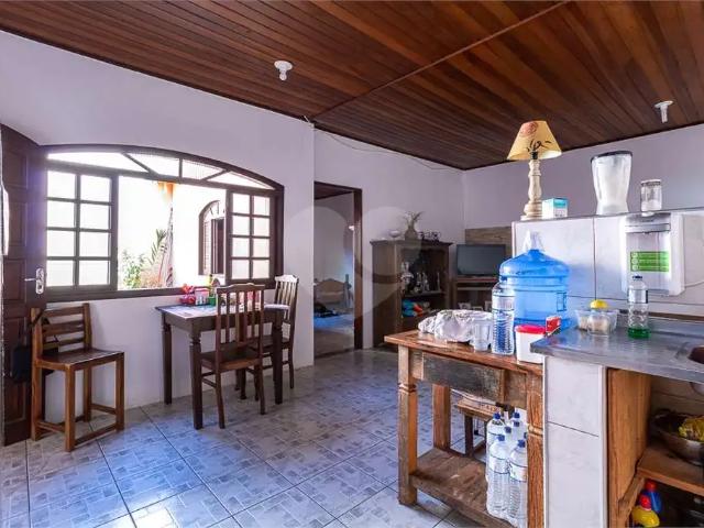 Casa / Sobrado para Venda em Embu das Artes/SP Tingidor 4 Quartos