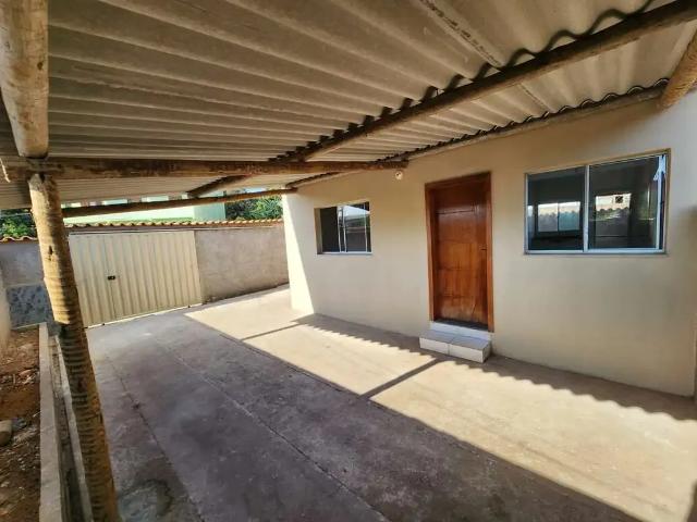 Casa / Sobrado para Venda em Esmeraldas/MG Ipê Amarelo 2 Quartos