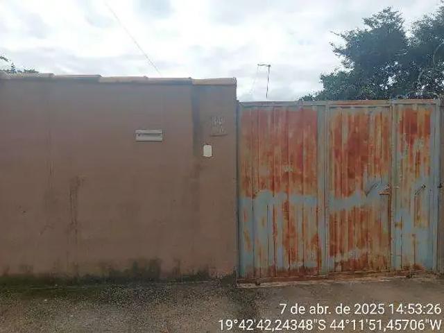 Casa / Sobrado para Venda em Esmeraldas/MG Melo Viana 2 Quartos
