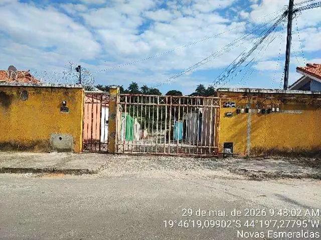 Casa / Sobrado para Venda em Esmeraldas/MG São José 3 Quartos