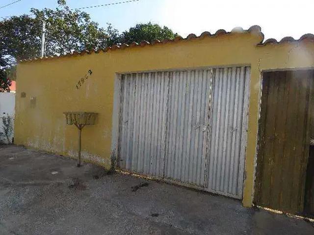 Casa / Sobrado para Venda em Esmeraldas/MG Pousada do Lago 2 Quartos