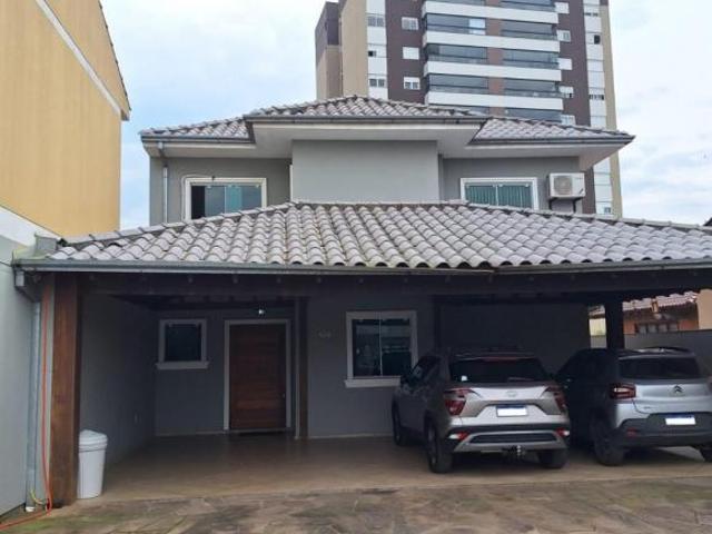 Casa / Sobrado para Venda em Esteio, Centro, 4 dormitórios, 1 suíte, 3 banheiros, 4 vagas