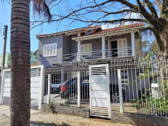 Casa / Sobrado para Venda em Esteio/RS Centro 3 Quartos