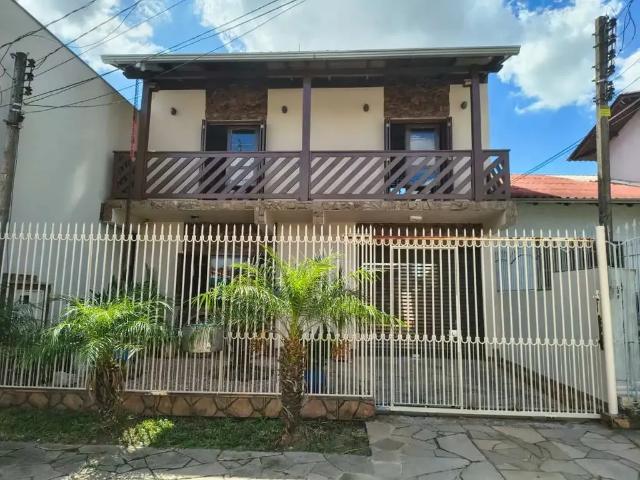 Casa / Sobrado para Venda em Esteio/RS Centro 3 Quartos