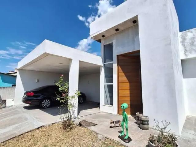 Casa / Sobrado para Venda em Esteio/RS Centro 3 Quartos