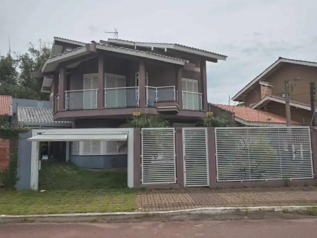 Casa / Sobrado para Venda em Esteio/RS Centro 4 Quartos