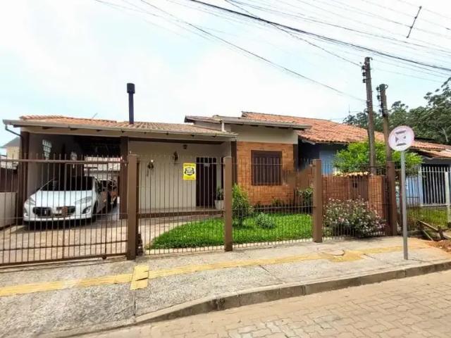 Casa / Sobrado para Venda em Esteio/RS Liberdade 3 Quartos