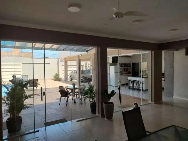 Casa / Sobrado para Venda em Estiva Gerbi/SP Jardim Taguá II 4 Quartos