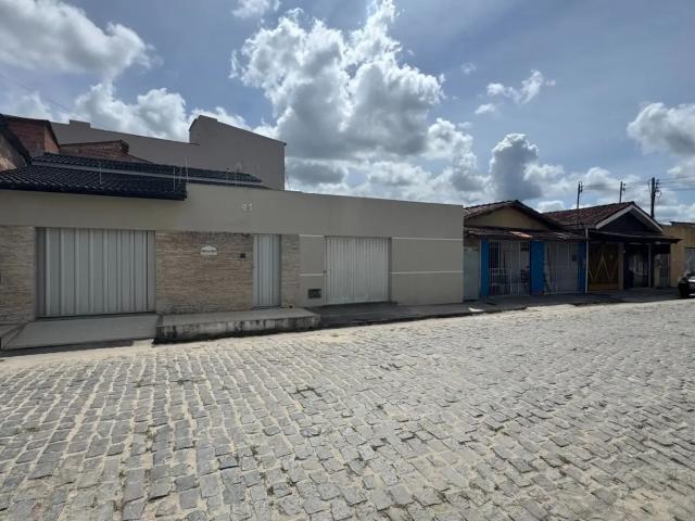 Casa / Sobrado para Venda em Eunápolis/BA Pequi 3 Quartos