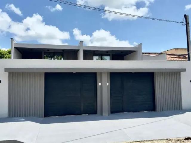 Casa / Sobrado para Venda em Eusébio/CE Centro 3 Quartos