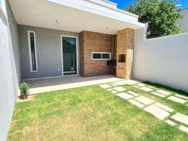 Casa / Sobrado para Venda em Eusébio/CE Centro 3 Quartos