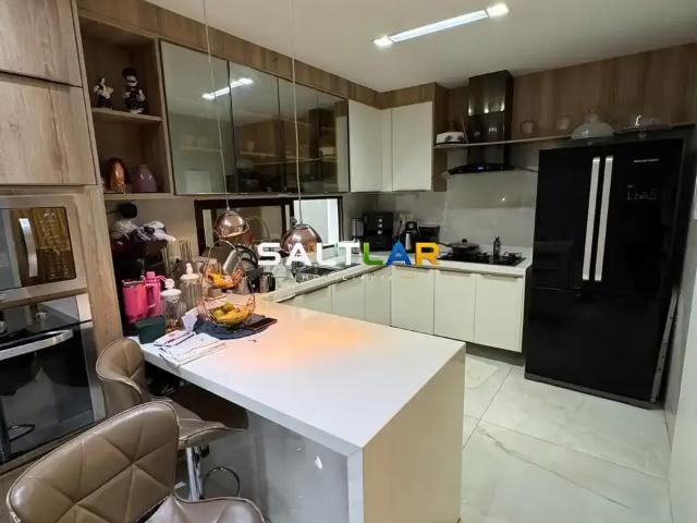 Casa / Sobrado para Venda em Eusébio/CE Cidade Alpha 4 Quartos