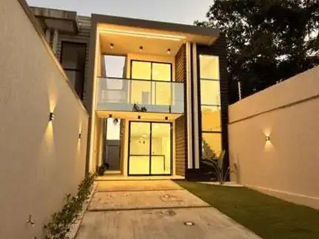 Casa / Sobrado para Venda em Eusébio/CE Encantada 4 Quartos